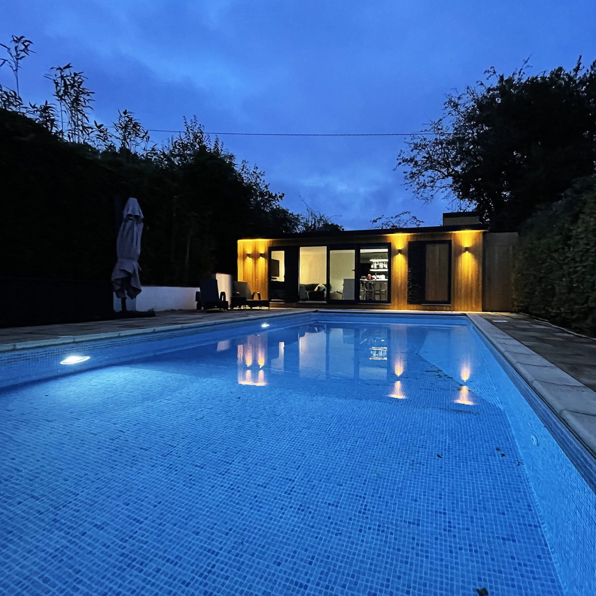 A Stunning Pool House In The Garden - Custom Bar And More