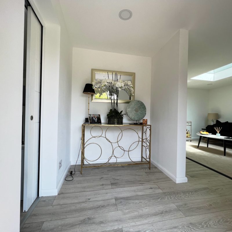 Garden Annexe In Surrey - A Cosy Modern Annexe For Living